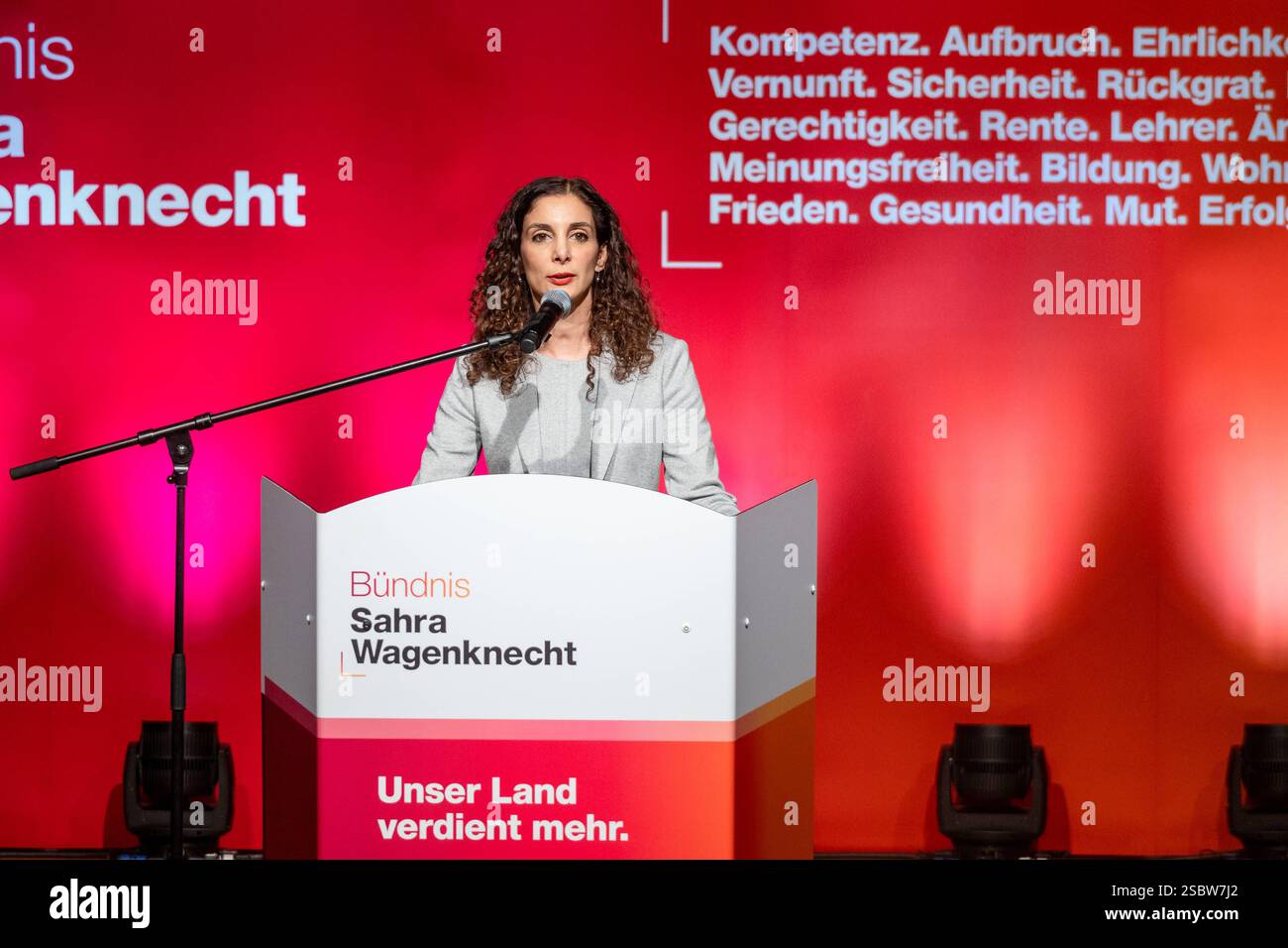 Stuttgart, Baden-Württemberg, Deutschland - 4. Februar 2025: Jessica ...