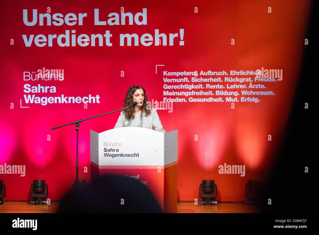 Stuttgart, Baden-Württemberg, Deutschland - 4. Februar 2025: Jessica ...