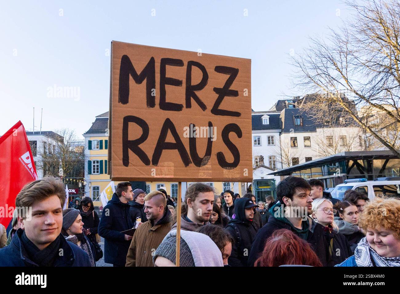Demonstration gegen die CDU Wahlkampf Tour mit Friedrich Merz in Bonn ...