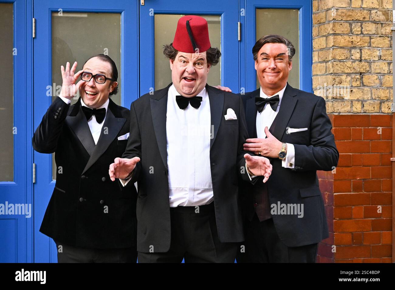 Bob Golding (als Eric Morecambe), Damian Williams (als Tommy Cooper) und Simon Cartwright (als ...