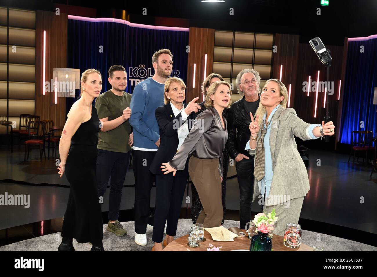 Schauspielerin Anneke Kim Sarnau, Rettungssanitäter Luis Teichmann ...