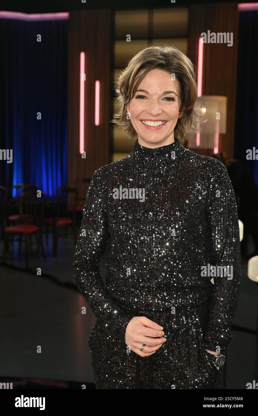 Moderatorin Anna Planken als Moderatorin in der WDR Talkshow Kölner ...