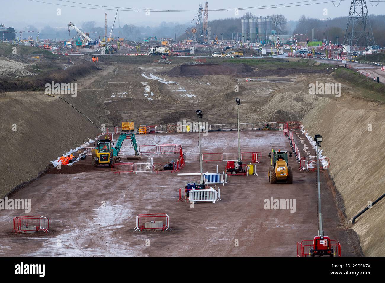 Wendover, Großbritannien. Februar 2025. Die Bauarbeiten am HS2 High Speed Rail Wendover Green ...