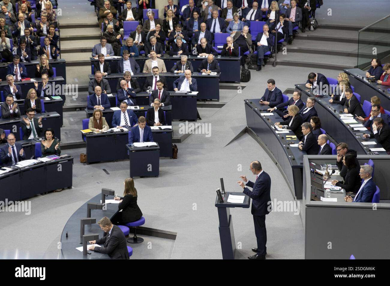 Innenpolitik regierung -Fotos und -Bildmaterial in hoher Auflösung – Alamy