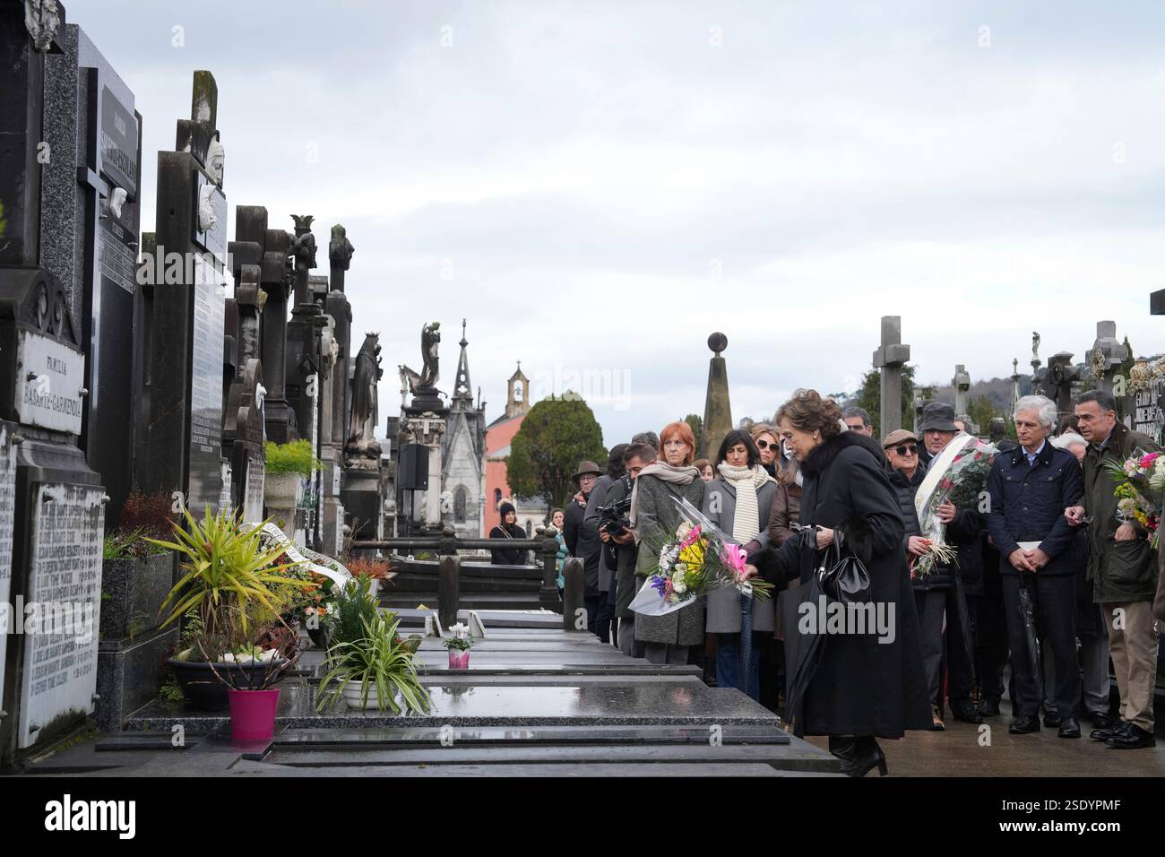 The widow of Fernando Múgica, Mapi de las Heras, participates in the ...