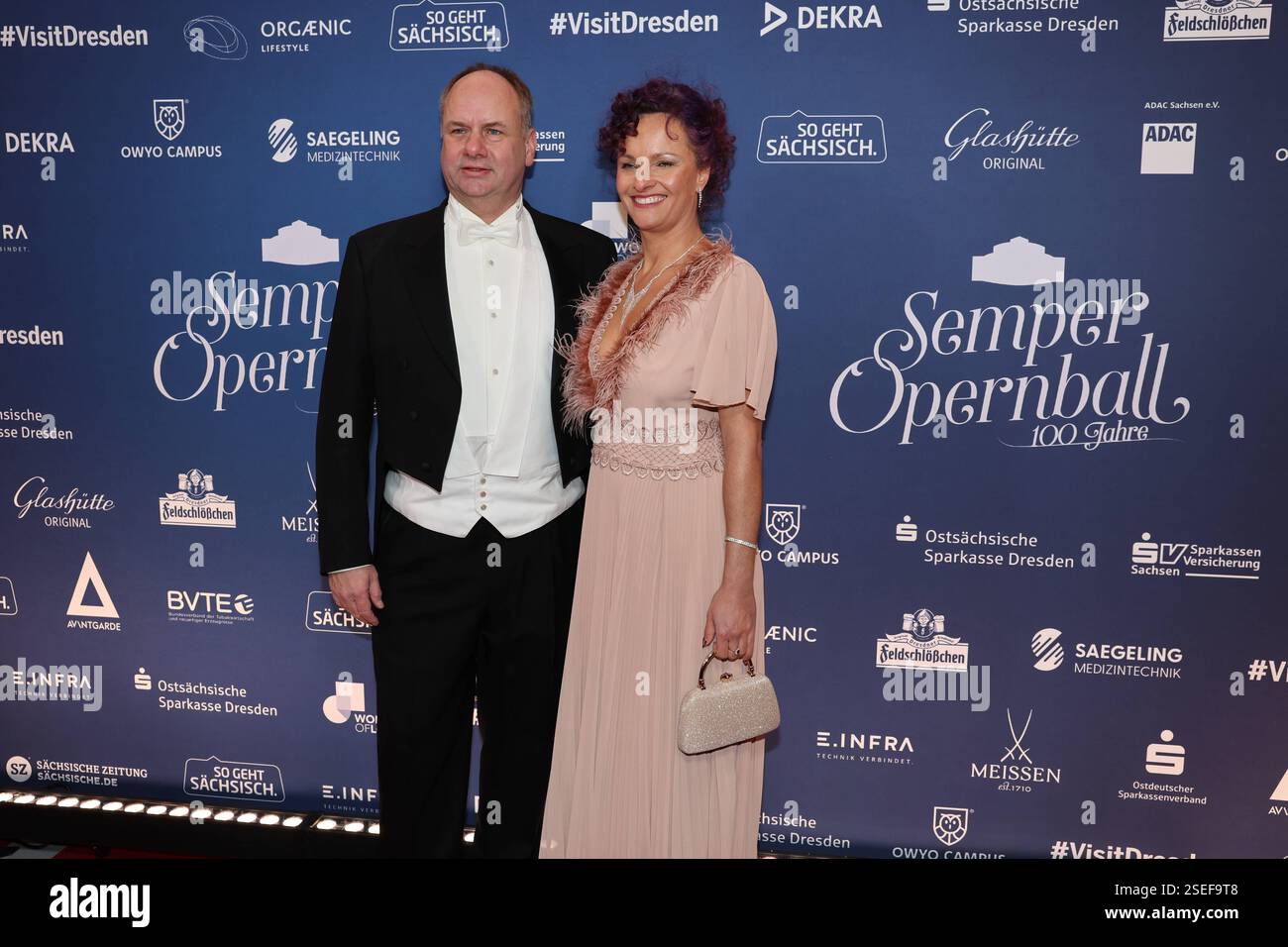 Dirk Hilbert und Miriam Nötzold beim 17. SemperOpernball 2025 in der ...