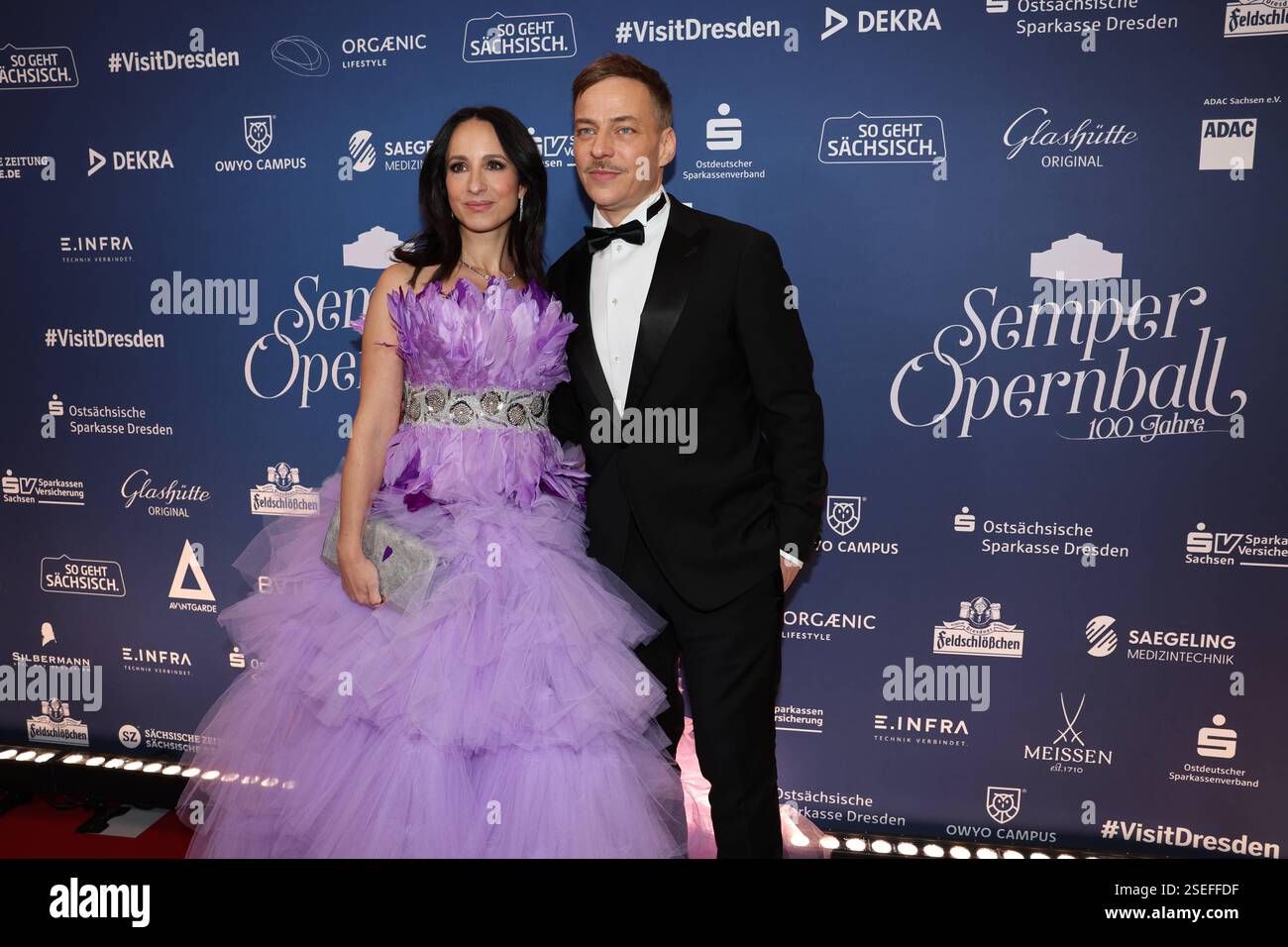 Stephanie Stumph und Tom Wlaschiha beim 17. SemperOpernball 2025 in der Semper Oper. Dresden, 07 ...
