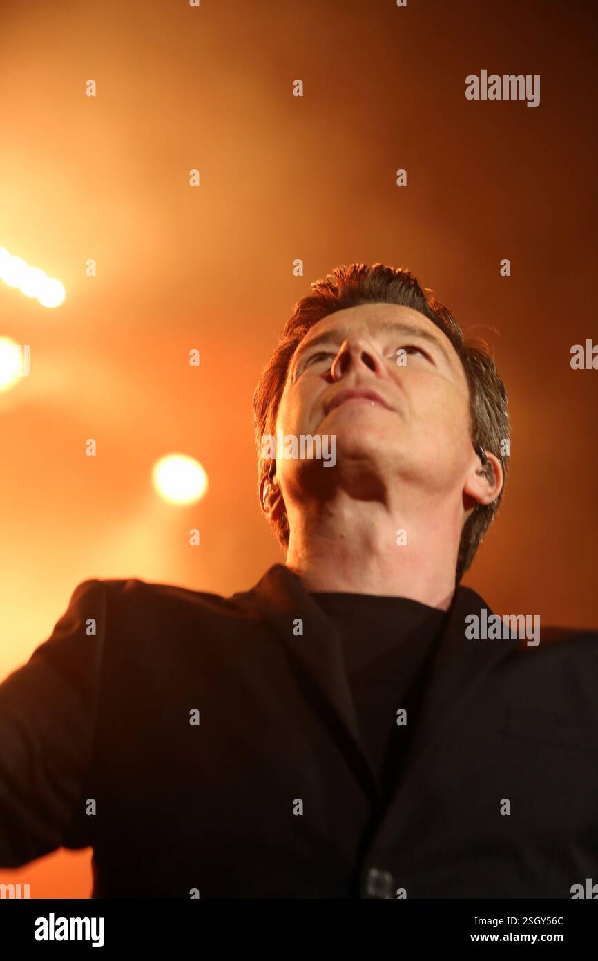 Rick astley meme -Fotos und -Bildmaterial in hoher Auflösung – Alamy