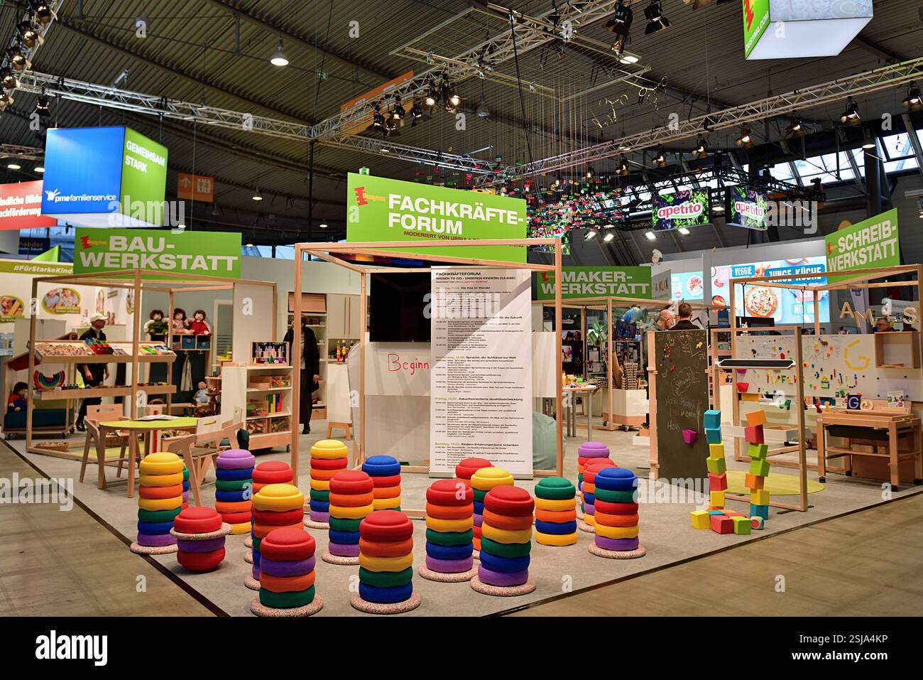 11.2.2025 Didacta Stuttgart Didacta Bildungsmesse 2025 in Stuttgart, ca. 700 Aussteller ...