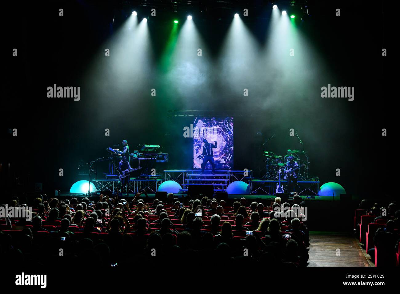 Die Rockets während der Final Frontier Tour 2025 im Auditorium Parco ...