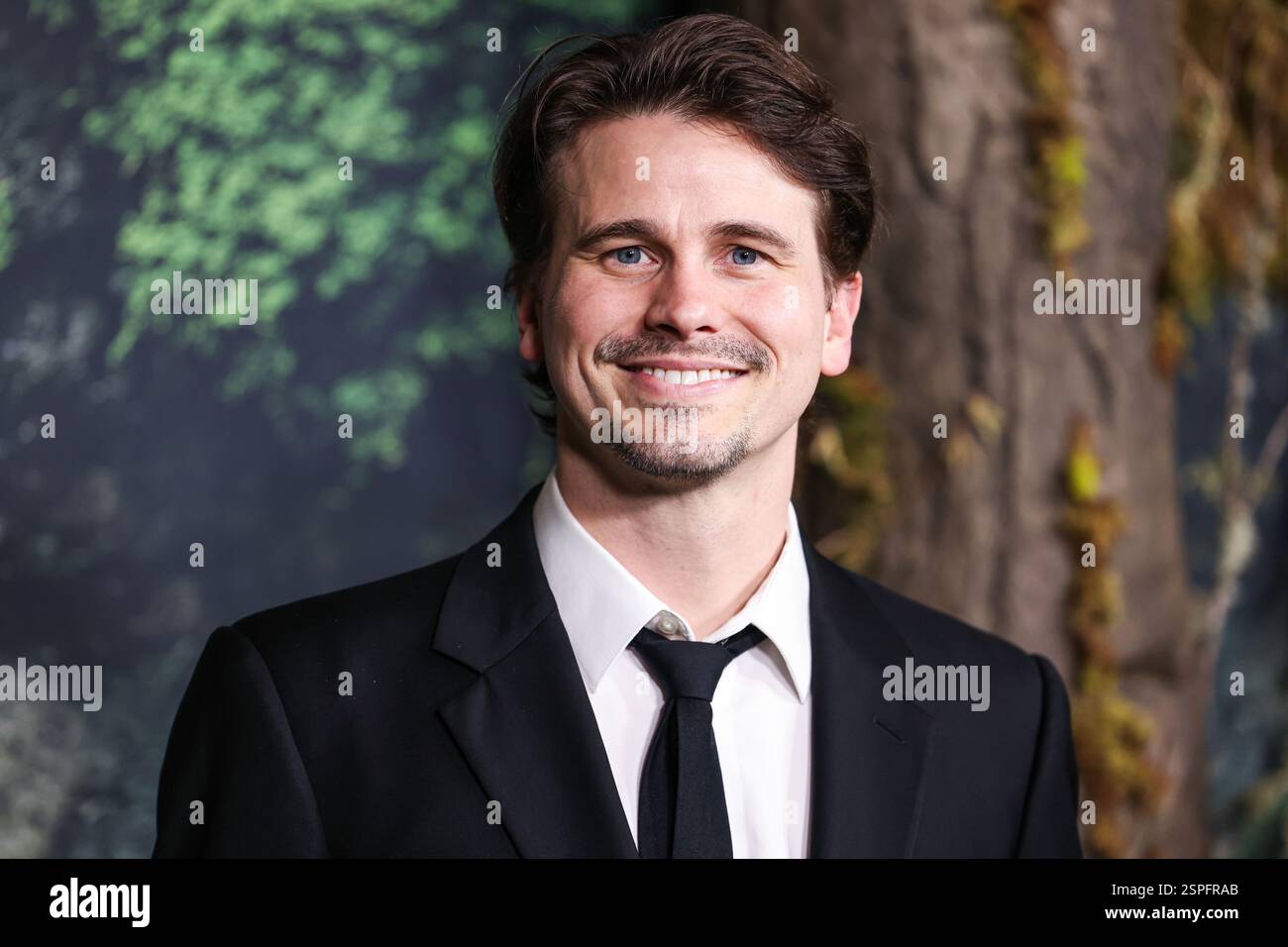 LOS ANGELES, KALIFORNIEN, USA - 13. FEBRUAR: Jason Ritter kommt am 13 ...