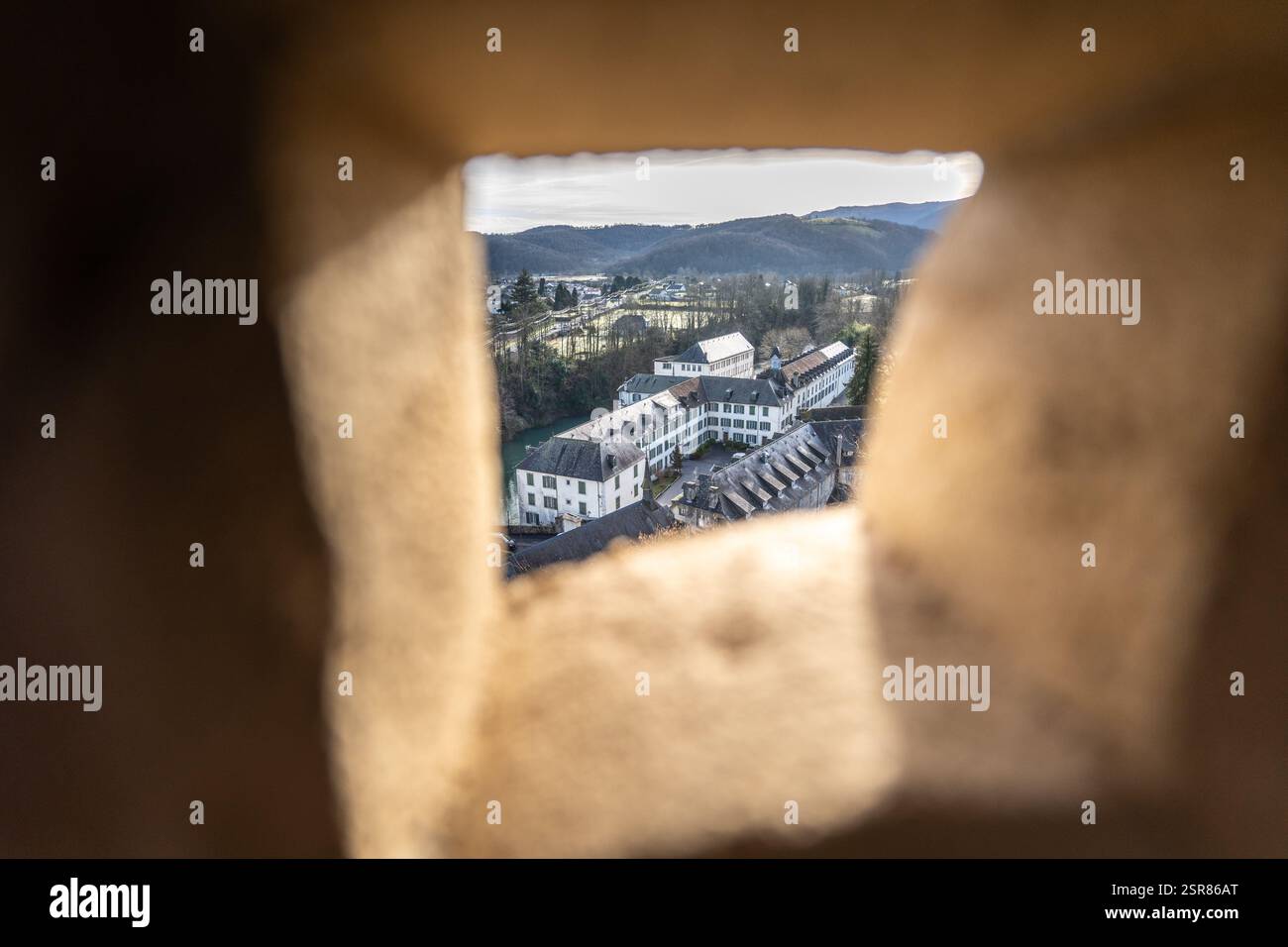 Frankreich, Pyrénées Atlantique, Février 2025, Vue du collège Le Beau ...