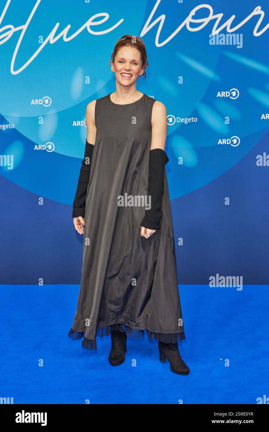 Sarah Elena Timpe - Gaesteankunft zum ARD Blue Hour Empfang 2025 im ...