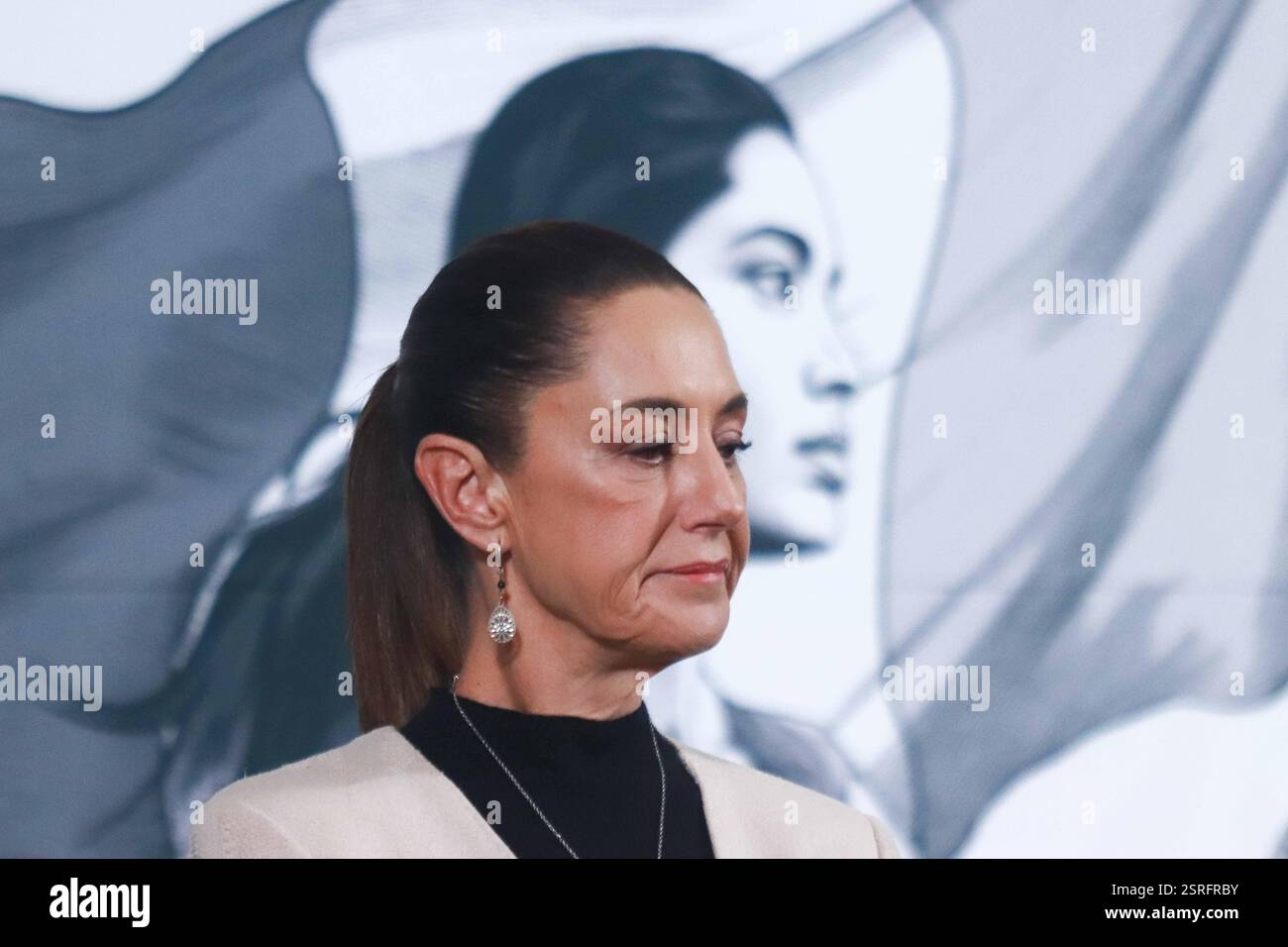 Claudia Sheinbaum Nachrichtenkonferenz Mexikos Präsidentin Claudia ...