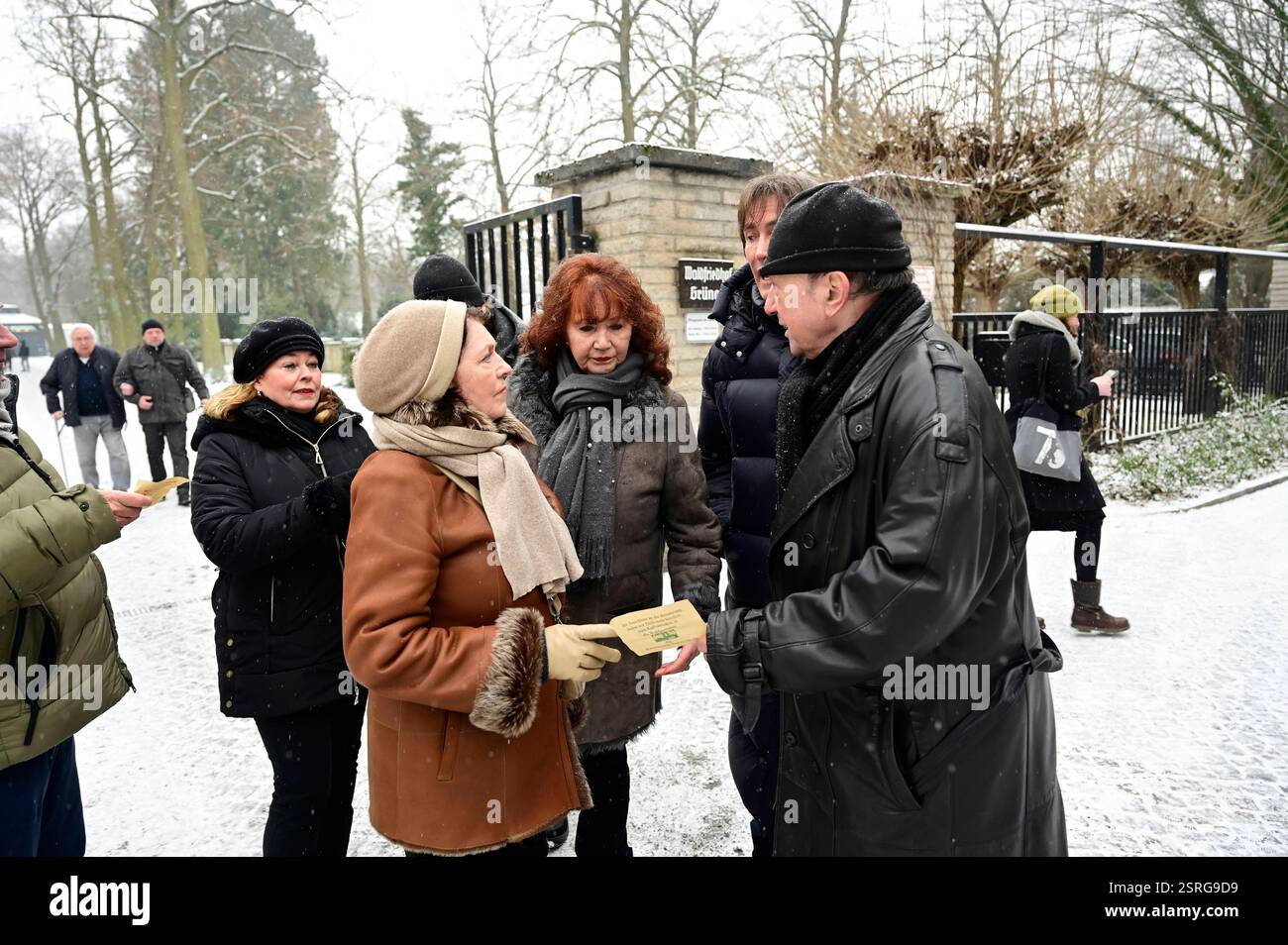 Eva Maria Pieckert, Regina Thoss, Rainer Genss und Emil Neupauer bei ...