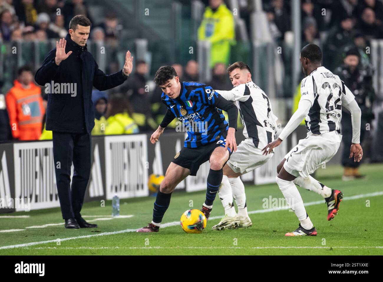 Alessandro bastoni juventus -Fotos und -Bildmaterial in hoher Auflösung ...