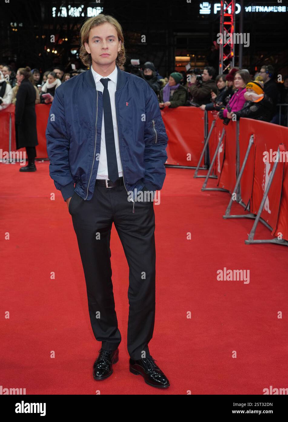 Berlin, Deutschland. Februar 2025. Schauspieler William Lodder steht ...