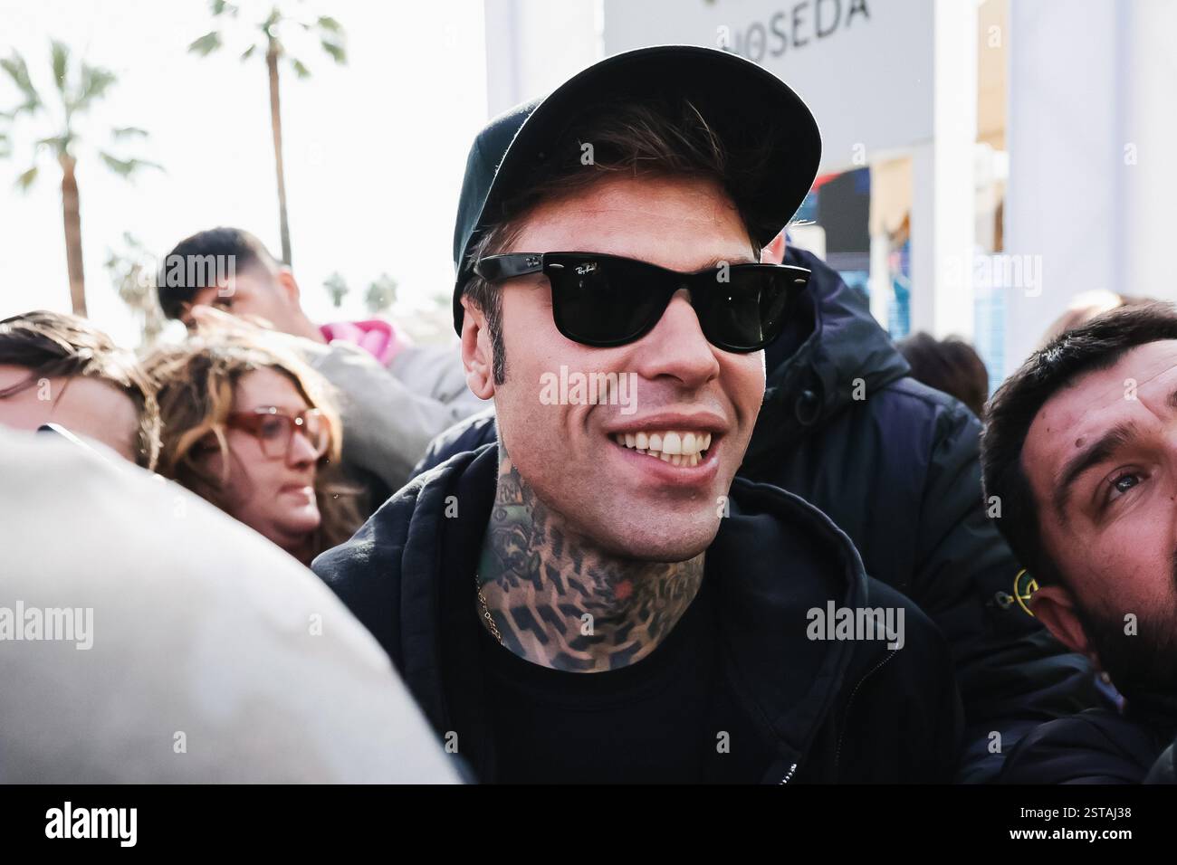 Sanremo, Italien. Februar 2025. Fedez kommt am 15. Februar 2025 auf dem ...
