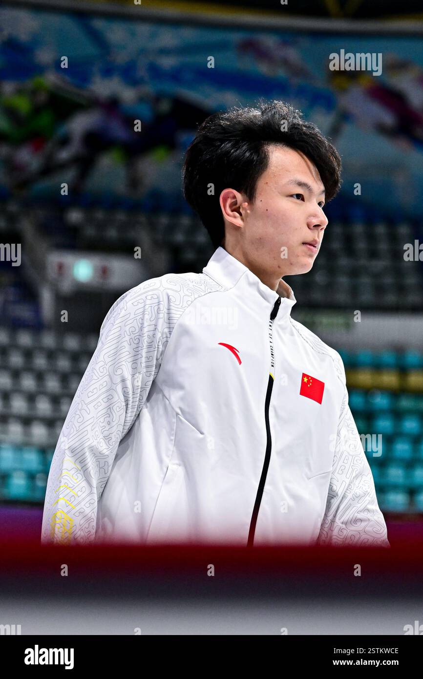 Zhiming PENG (CHN), während des Männer-Trainings, bei der ISU Four ...