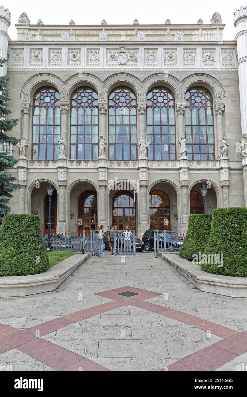 Vigado concert hall -Fotos und -Bildmaterial in hoher Auflösung – Alamy