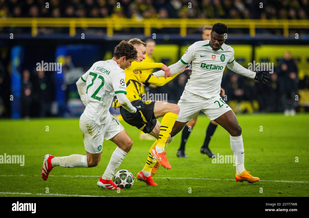 Dortmund, Deutschland. Februar 2025. Maximilian Beier (BVB) Eduardo ...