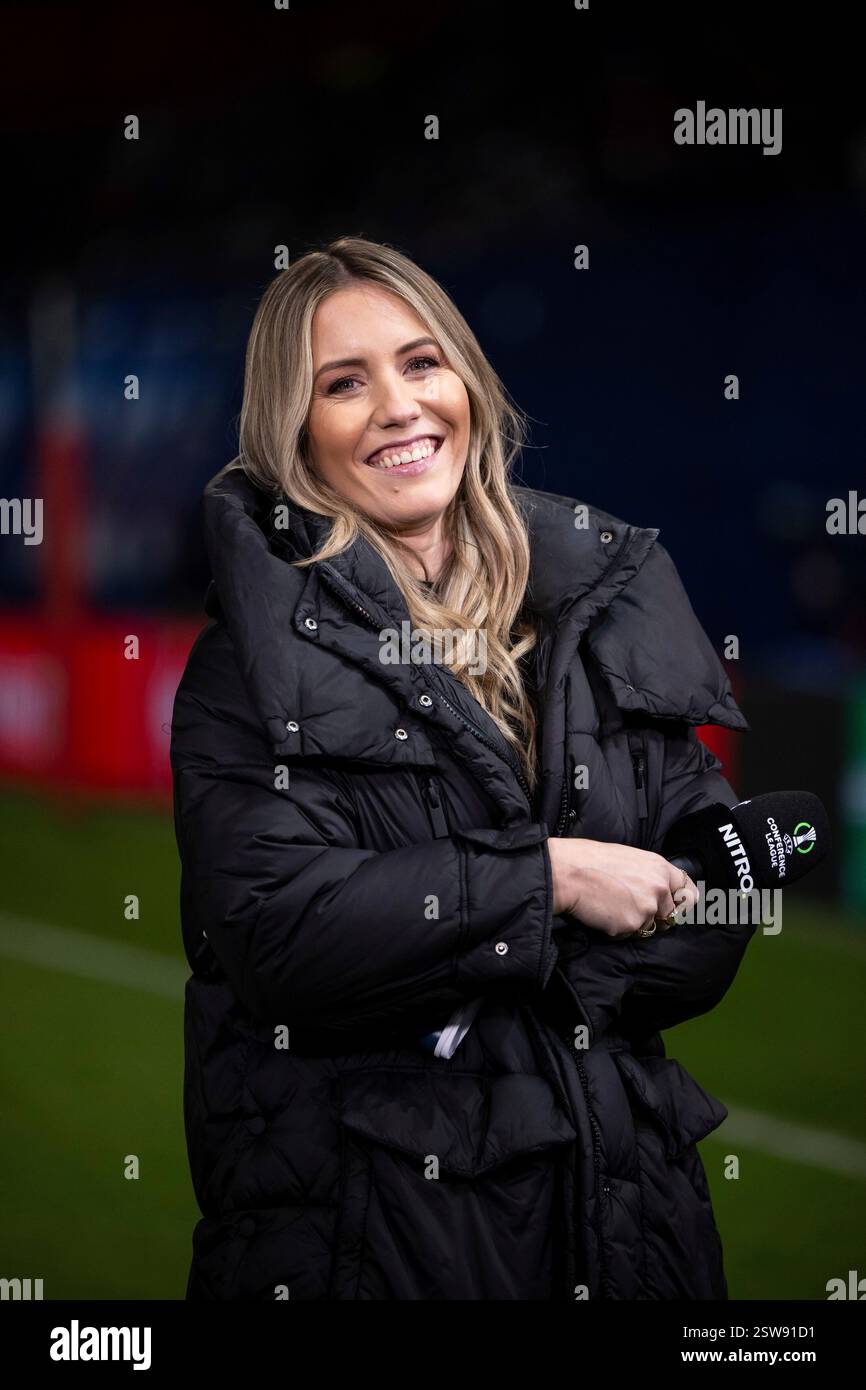 Laura Papendick (RTL TV Moderatorin), GER, 1. FC Heidenheim vs. FC ...