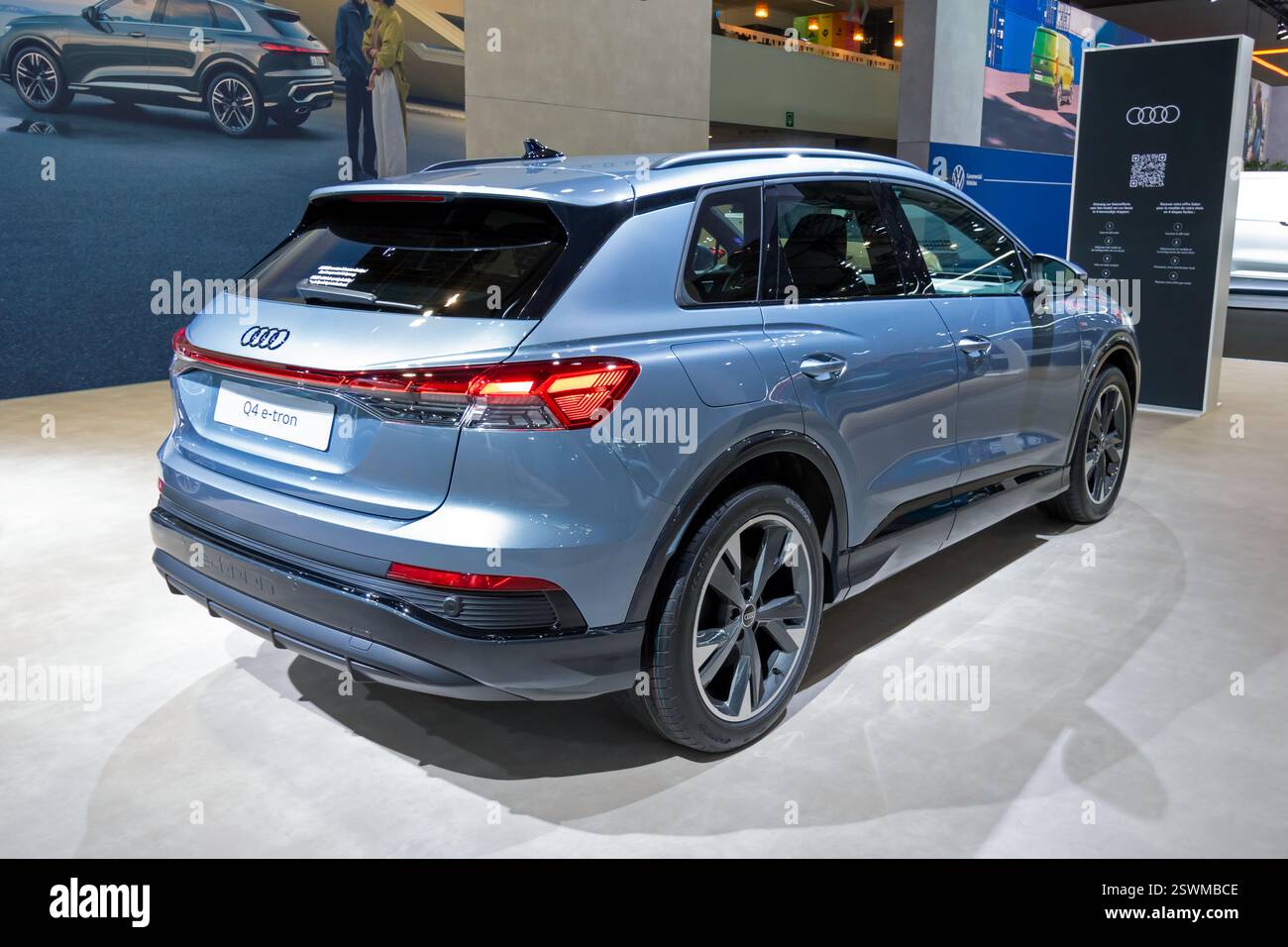Audi Q4 e-tron (2025) Elektroauto auf dem Brüsseler Automobilsalon ...