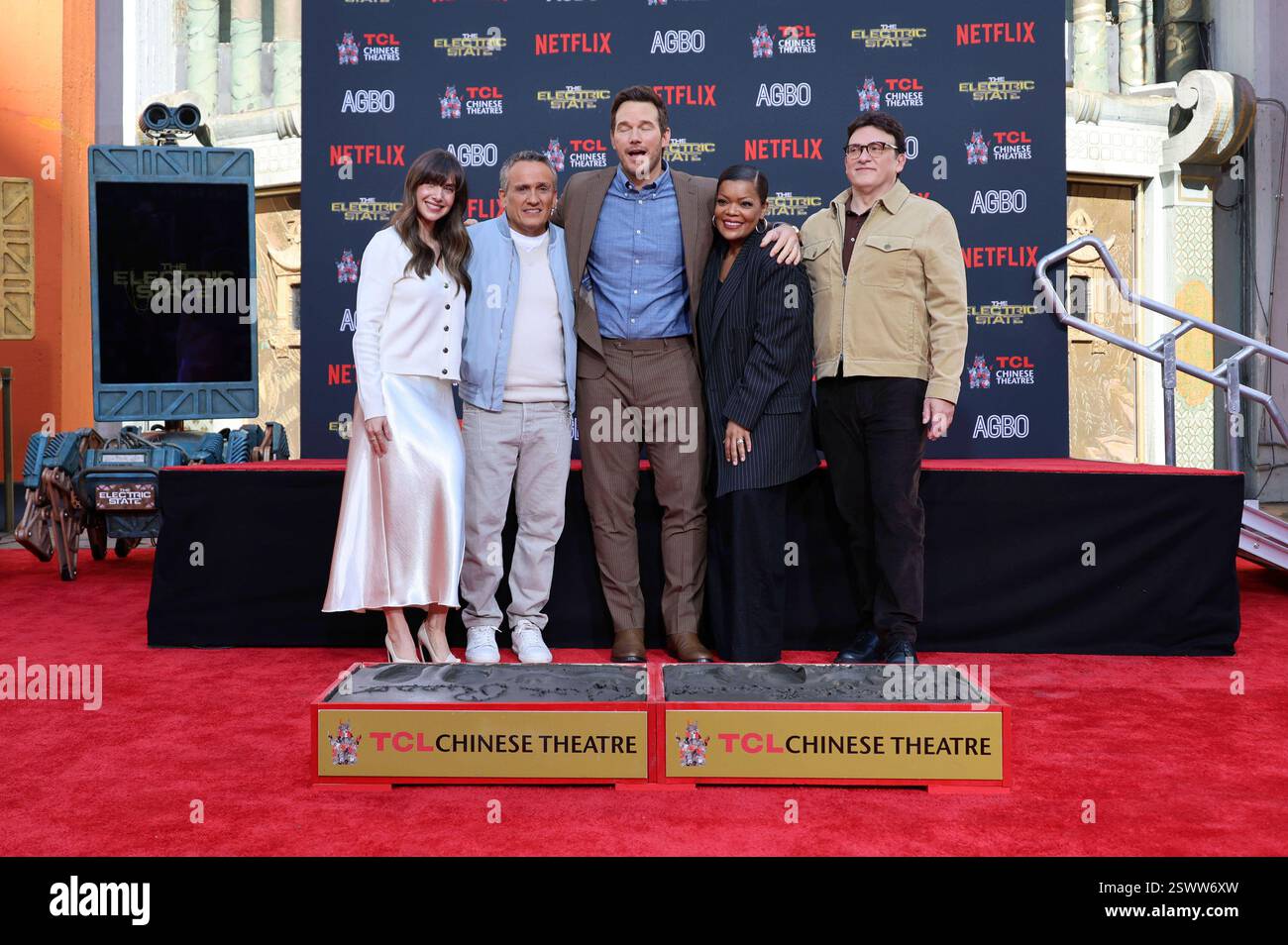 Alison Brie, Joe Russo, Chris Pratt, Yvette Nicole Brown und Anthony Russo bei Anthony und Joe ...