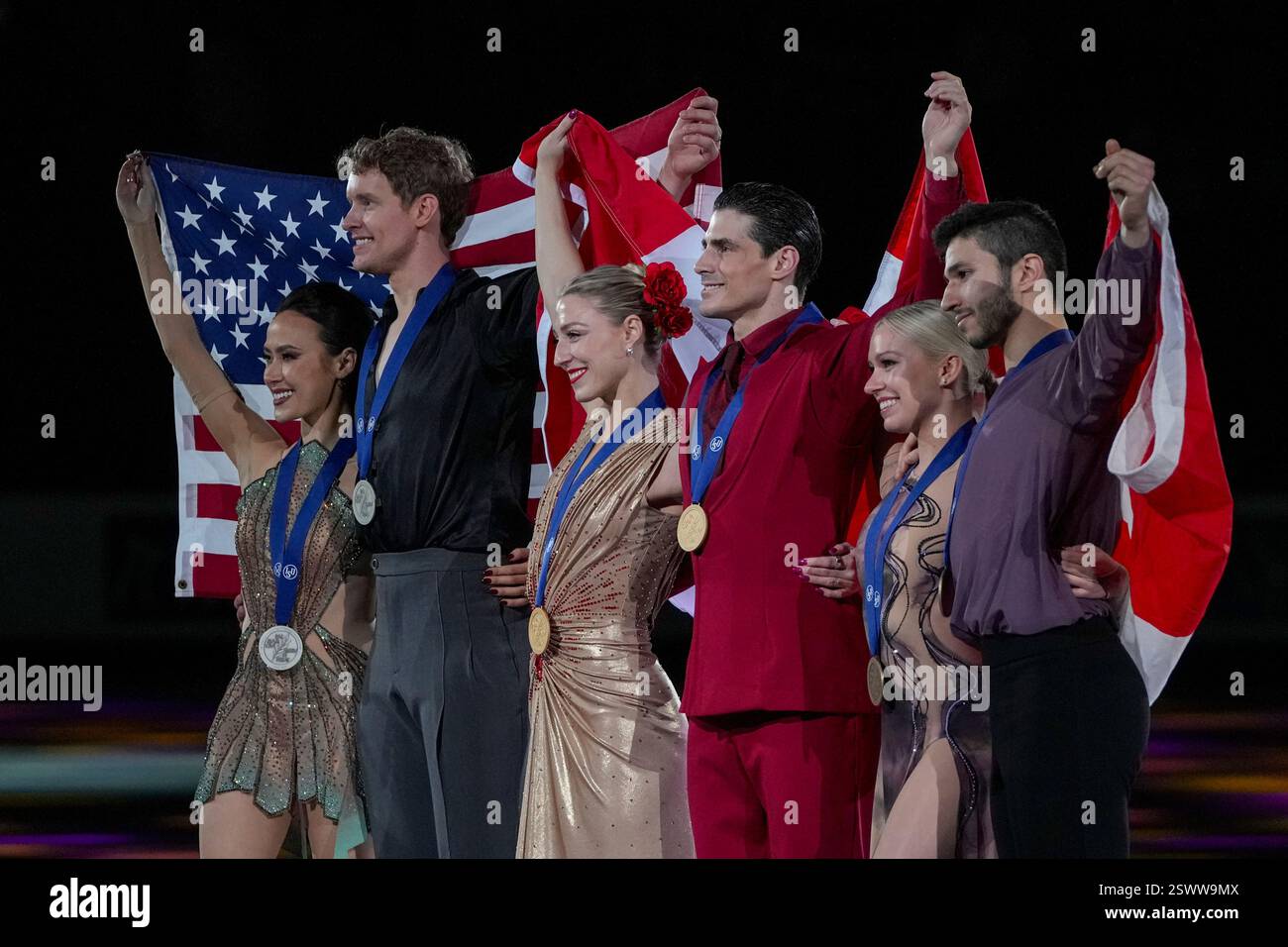 Gold medalists Piper Gilles and Paul Poirier, of Canada, centre, silver ...