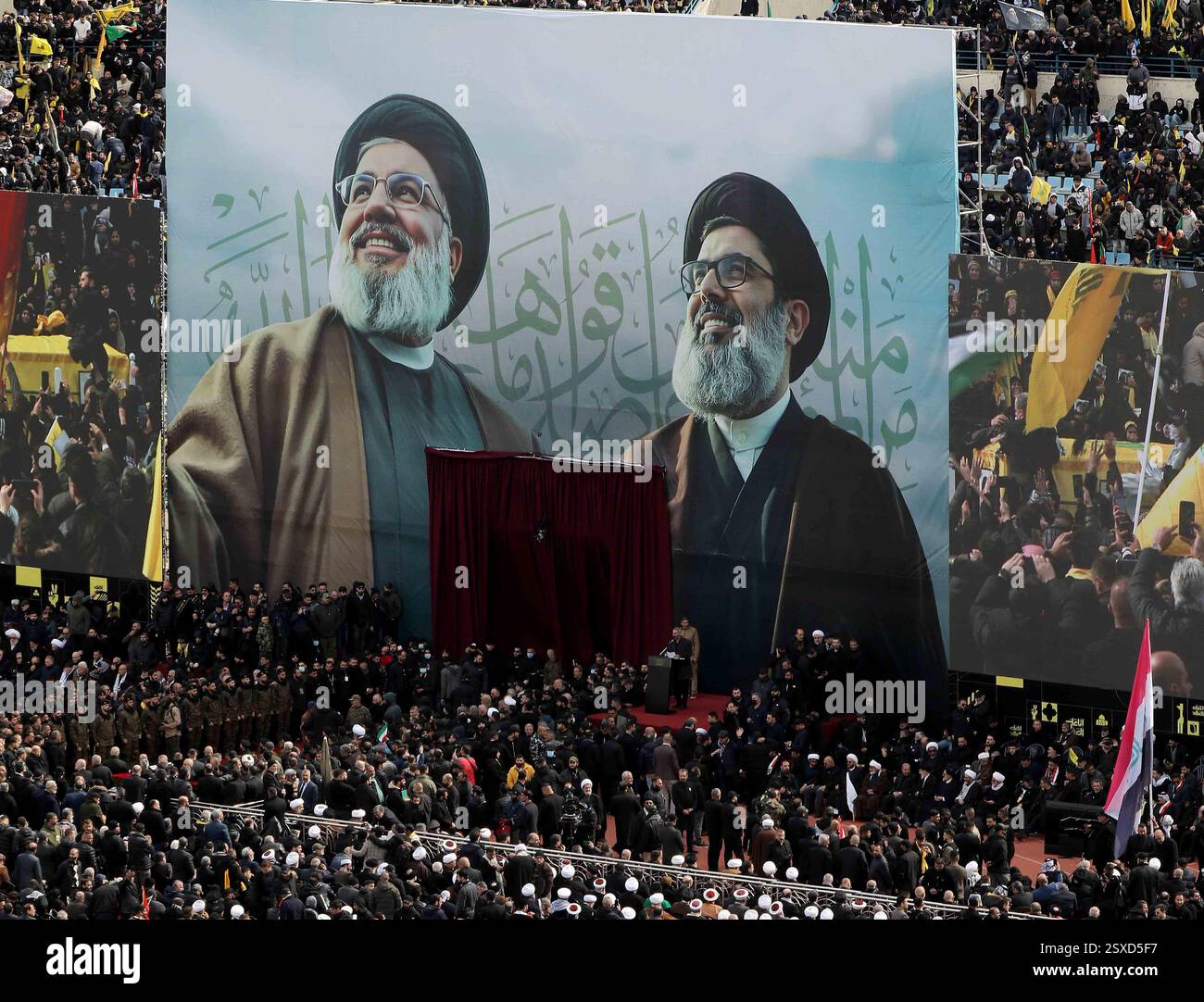 (250224) -- BEIRUT, 24. Februar 2025 (Xinhua) -- Anhänger der Hisbollah ...