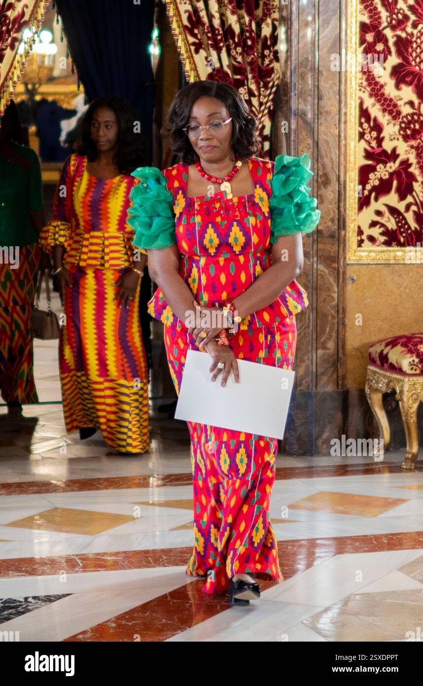 King Felipe VI receives the Letter of Credence from the Ambassador of ...