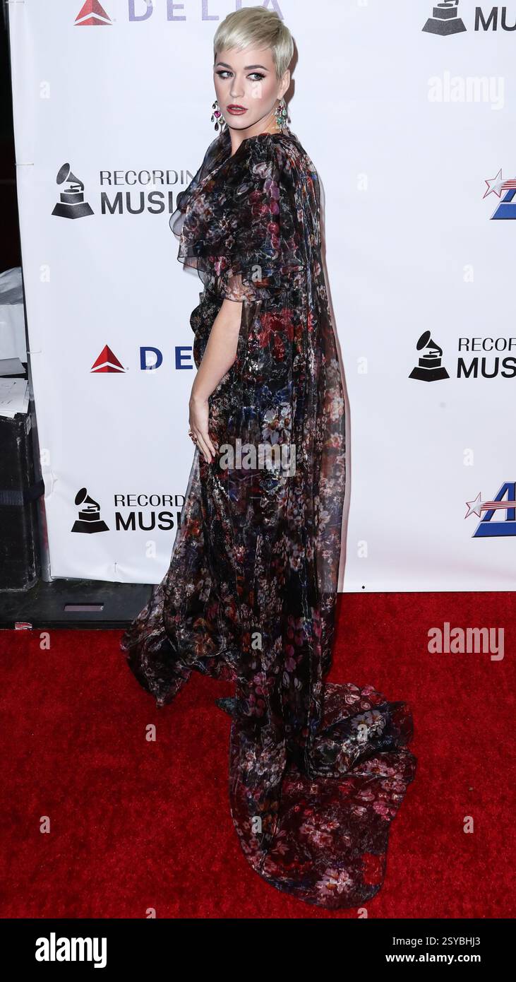 (DATEI) Katy Perry geht auf dem Blue Origin All-Women-Flug mit Blue ...