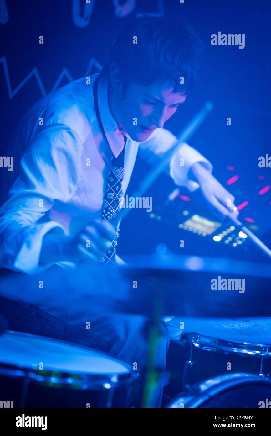 Edinburgh, Schottland. Do. 27. Februar 2025. Die walisische Band ...