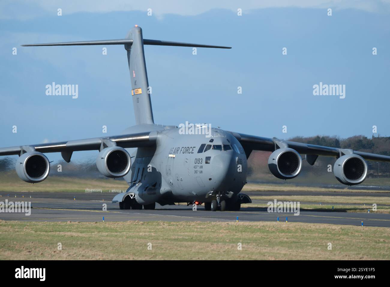 US Air Force C-17A Globemaster III Transport Airlifter besteuert am Flughafen Prestwick ...