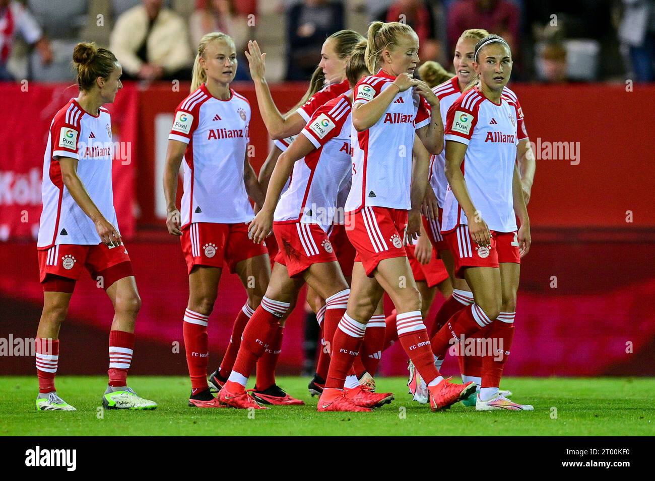 Spielerinnen des FC Bayern mit Torjubel, Jubel, Torjubel, Torerfolg ...