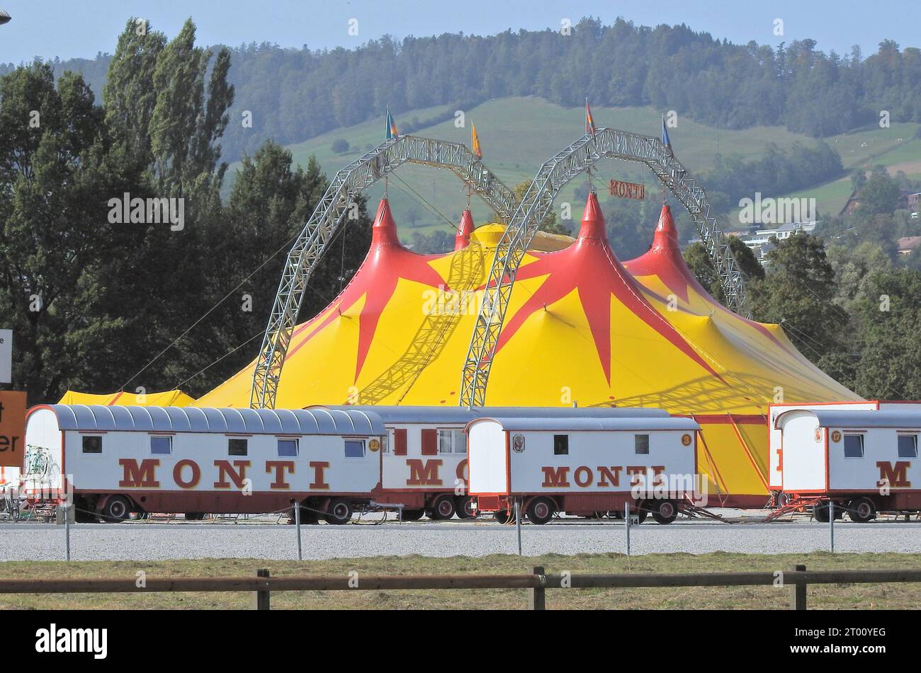 Foto Manuel Geisser 01.10.2023 Bild : Circus Monti Schweiz. Circuszelt ...