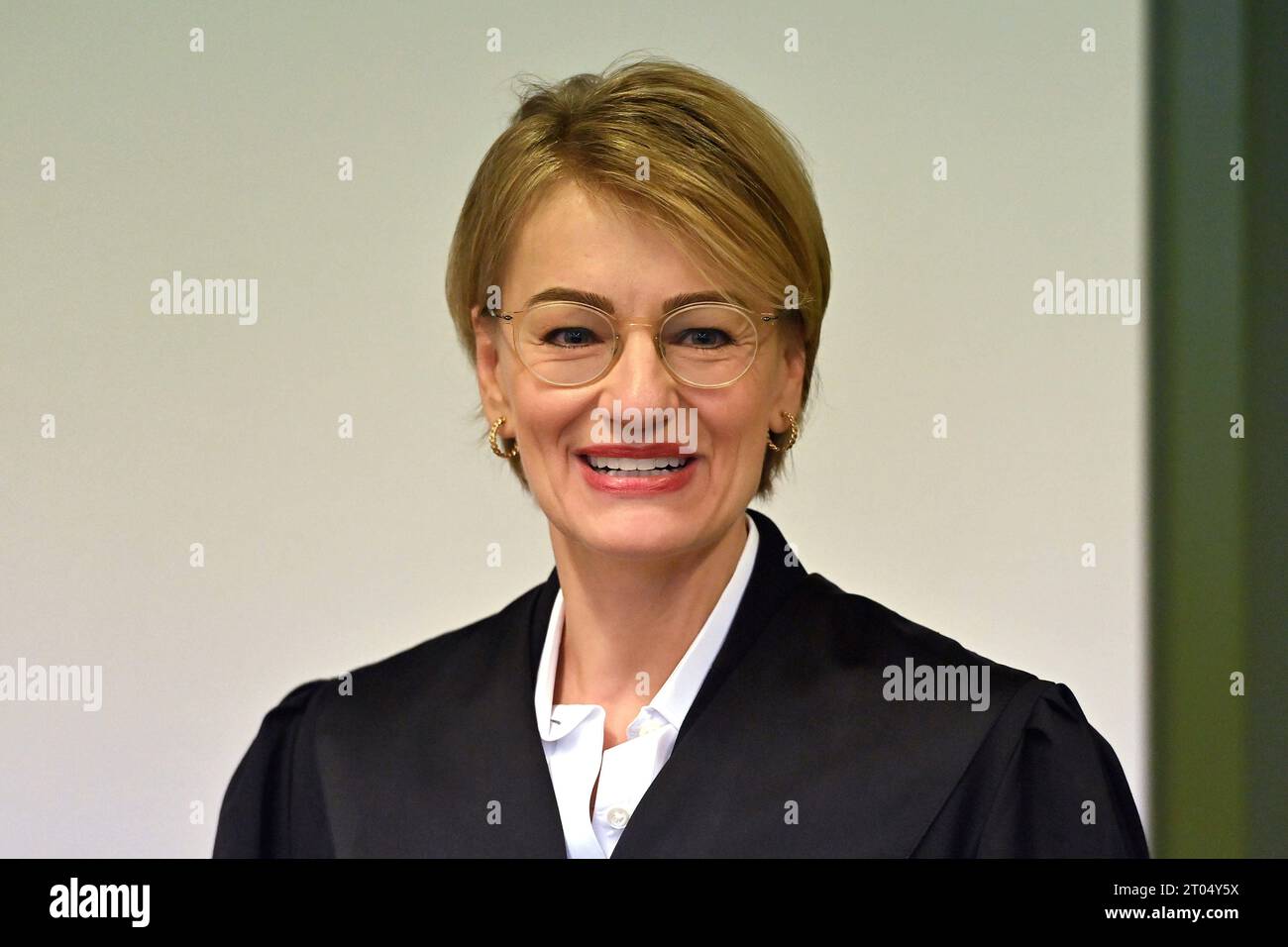 Strafverteidigerin Rechtsanwaeltin Dr. Sabine Stetter. Strafverfahren ...