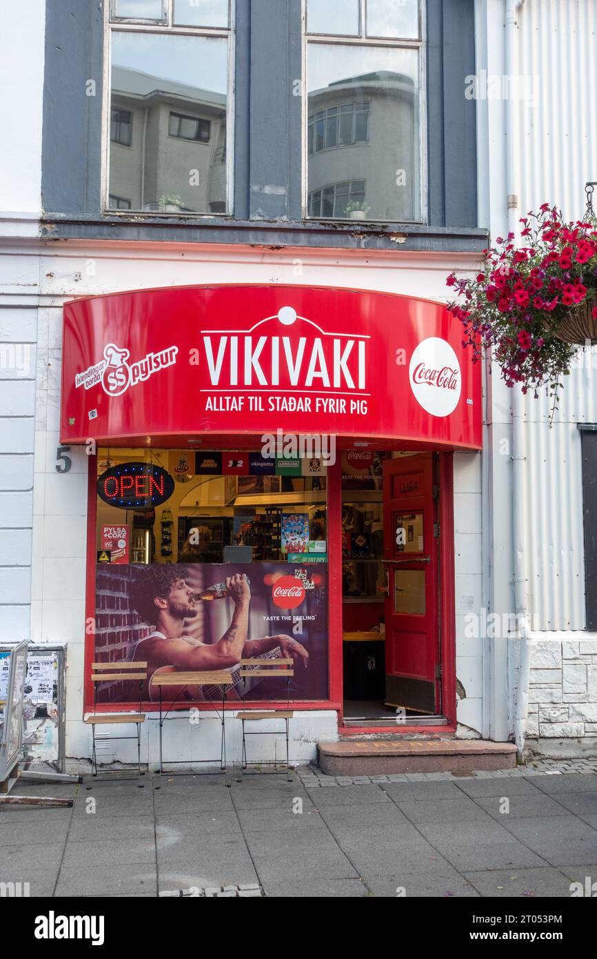 Reykjavik Iceland Vikivaki Convenience Store Mit Coca Cola Und ...