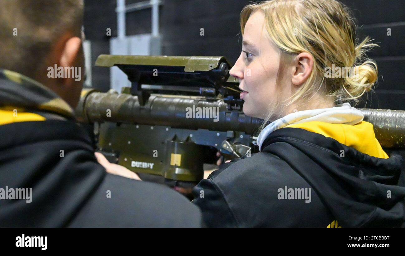 Fortschritte in der artillerie -Fotos und -Bildmaterial in hoher ...