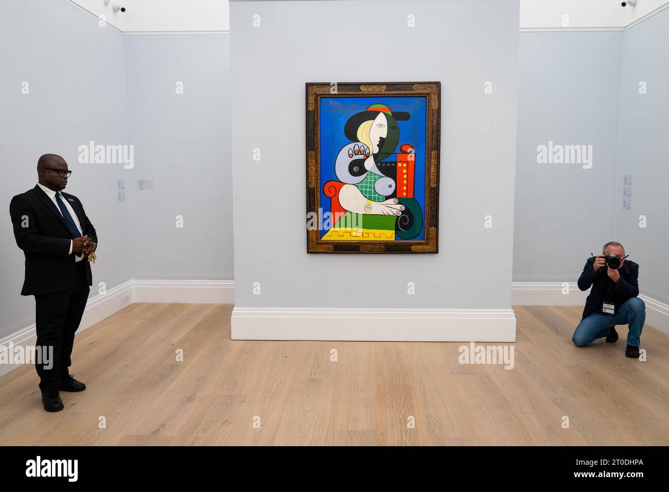 Femme a la montre -Fotos und -Bildmaterial in hoher Auflösung – Alamy