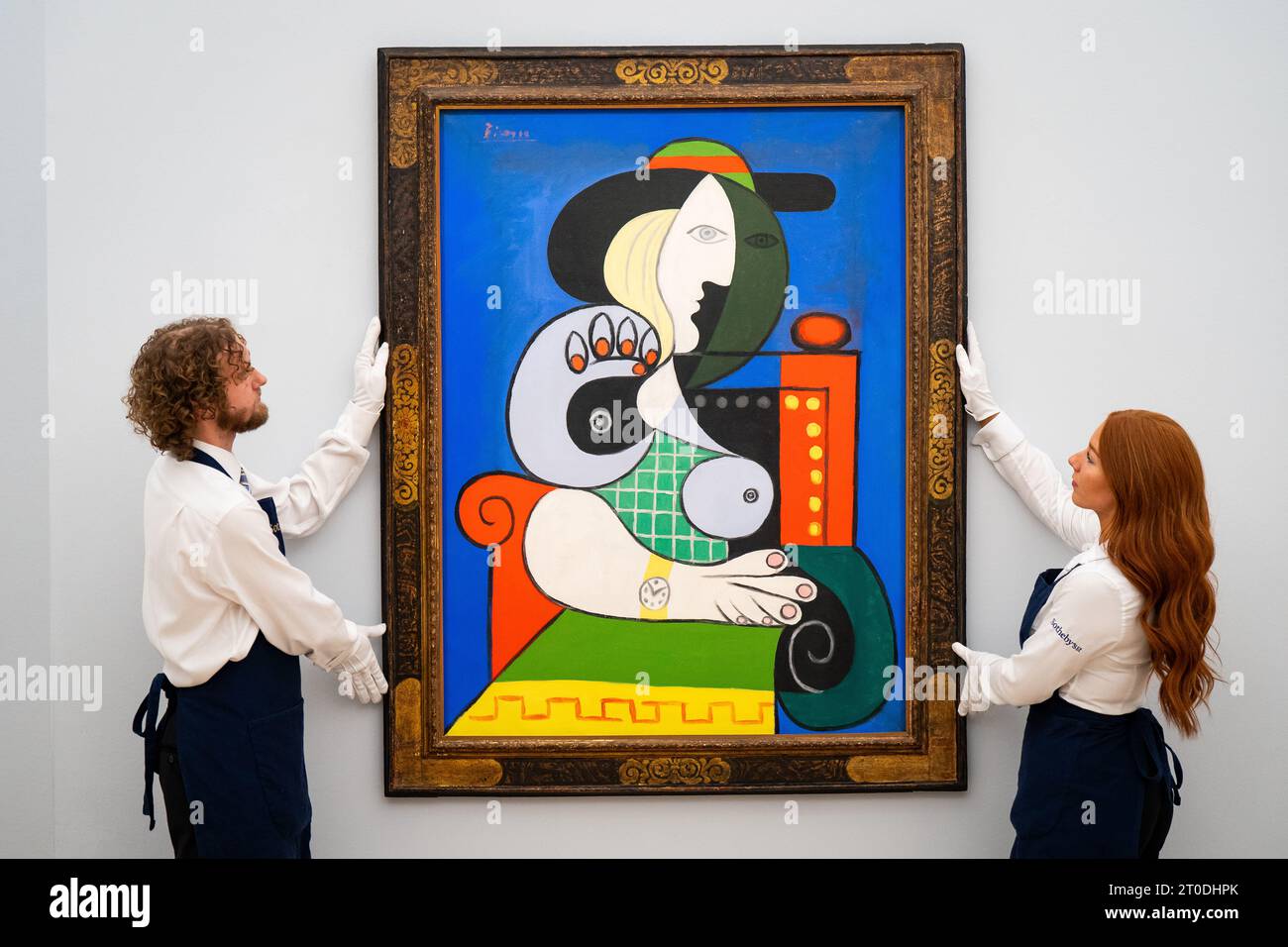 Femme a la montre -Fotos und -Bildmaterial in hoher Auflösung – Alamy