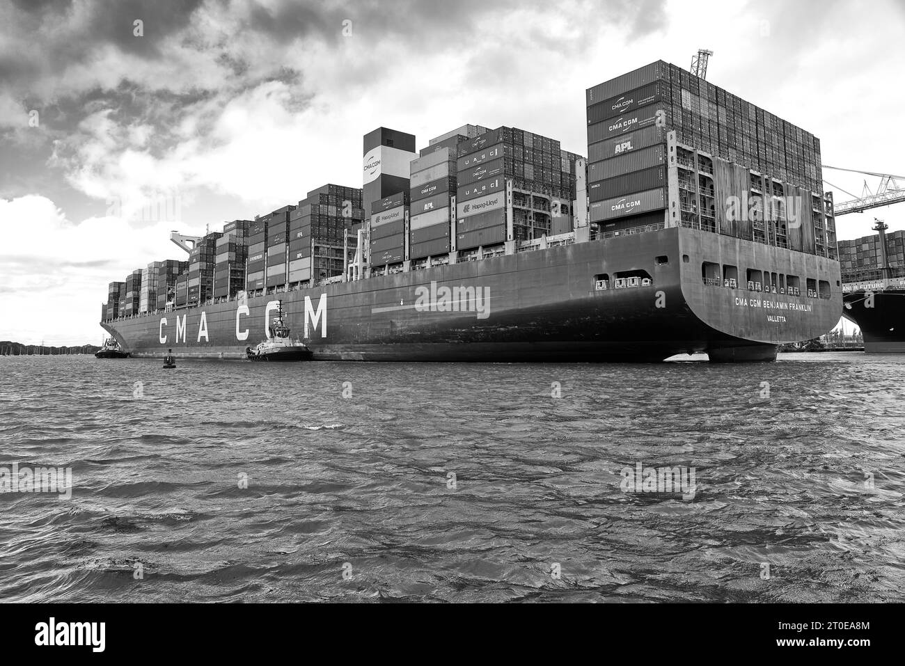 Britisches containerschiff Schwarzweiß-Stockfotos und -bilder - Alamy