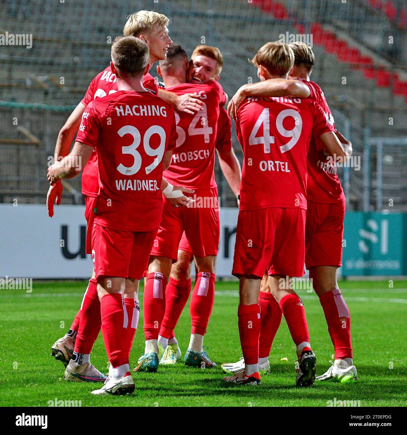 Unterhaching, Deutschland. Oktober 2023. Unterhachinger Spieler mit ...