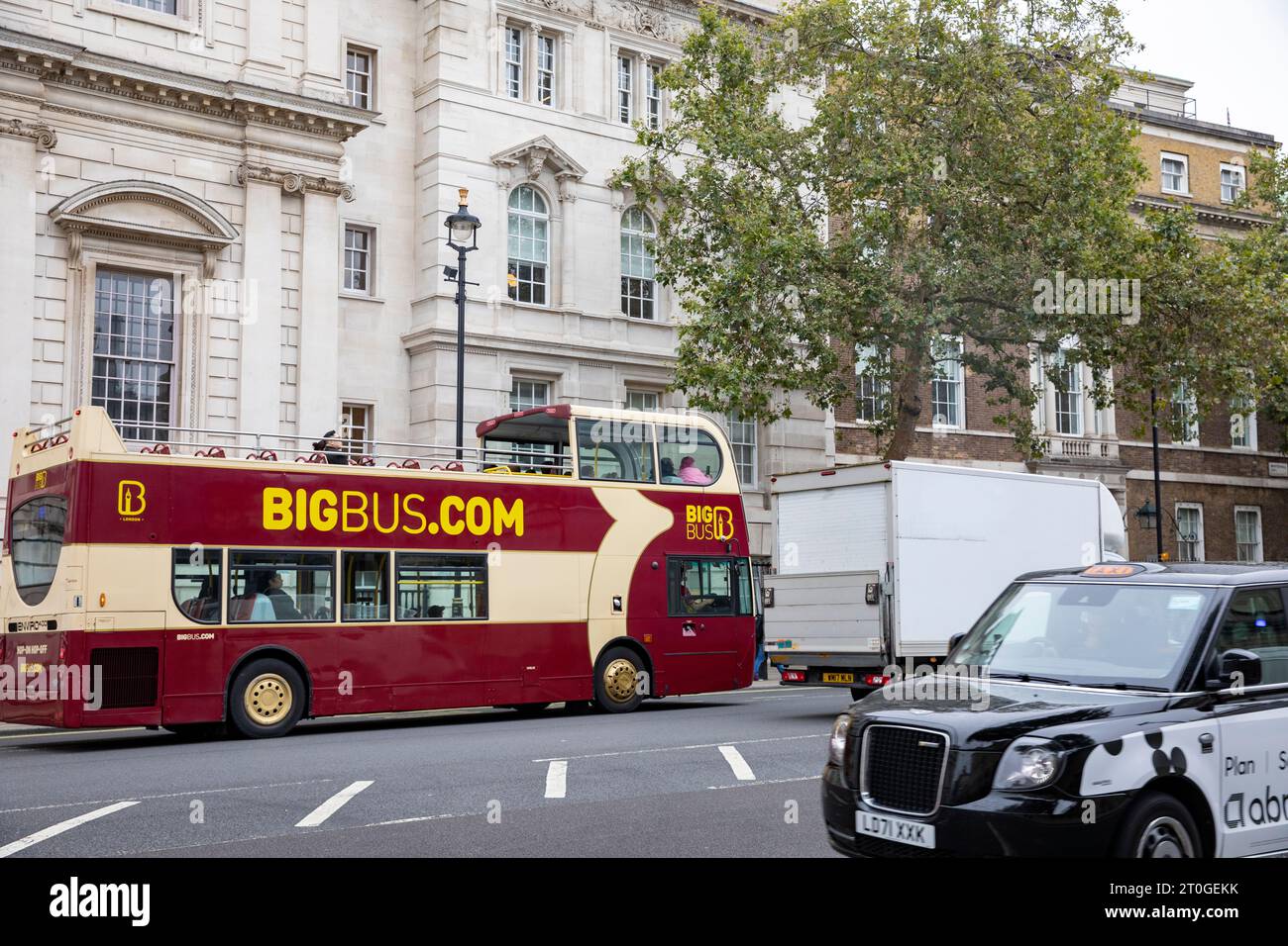 London explorer bus -Fotos und -Bildmaterial in hoher Auflösung – Alamy