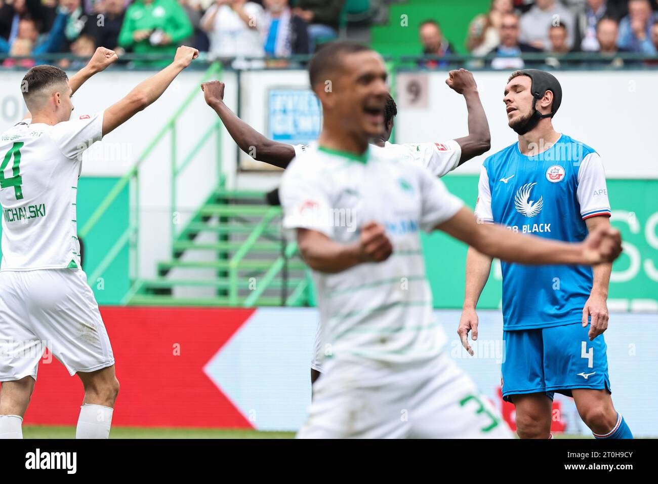 07. Oktober 2023, Bayern, Fürth: Fußball: 2. Bundesliga, SpVgg Greuther ...