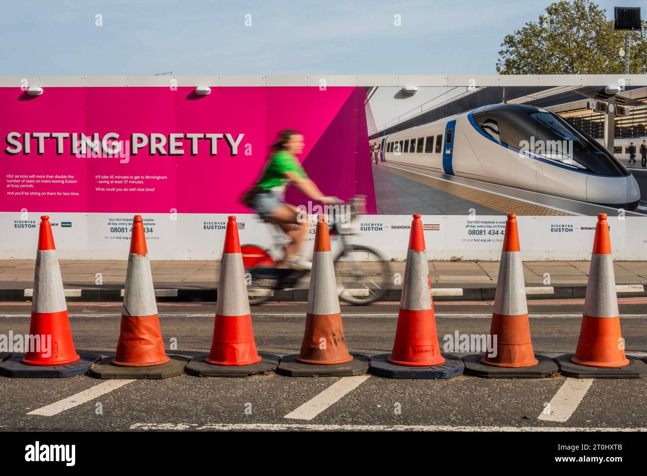London, Großbritannien. Oktober 2023. Fahren, Wandern und Radfahren ...