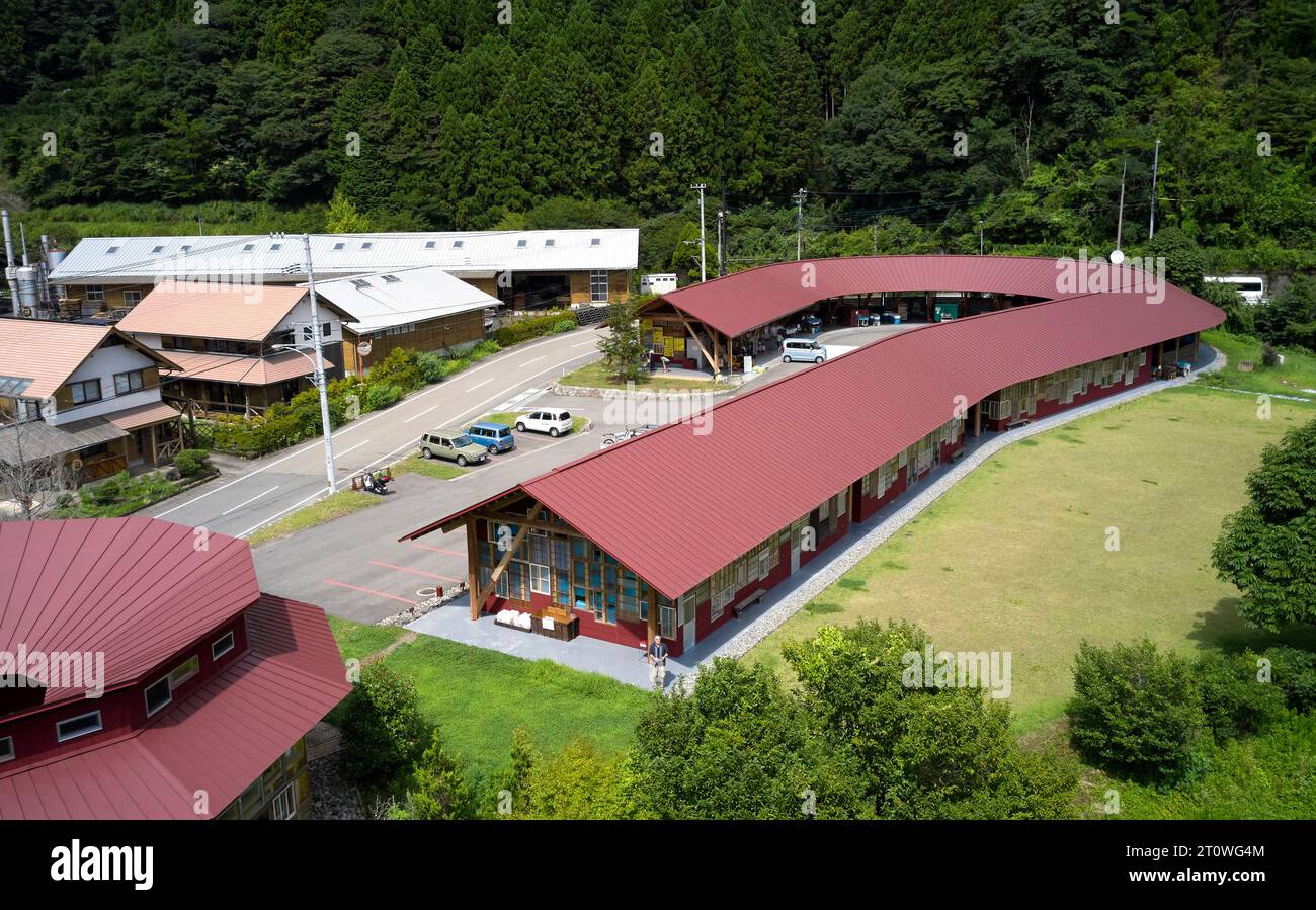 Kamikatsu Zero Waste Centre und Y Hotel. Kamikatsu Zero Waste Centre ...
