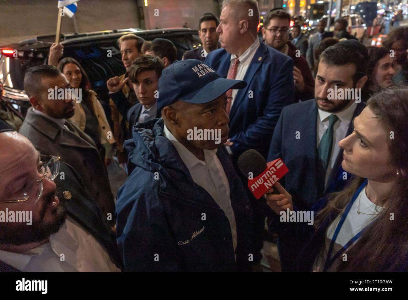 Der Bürgermeister von New York City, Eric Adams, spricht mit Israeli TV ...