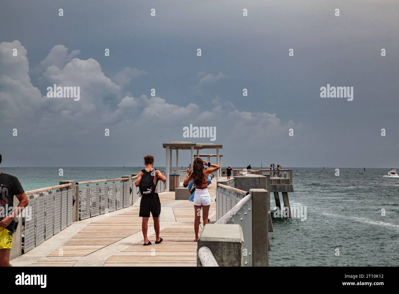 Miami beach pier -Fotos und -Bildmaterial in hoher Auflösung – Alamy
