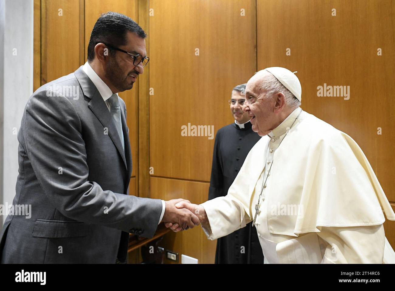 Papst Franziskus trifft Sultan Ahmed Al Jaber am 11. Oktober 2023 im ...